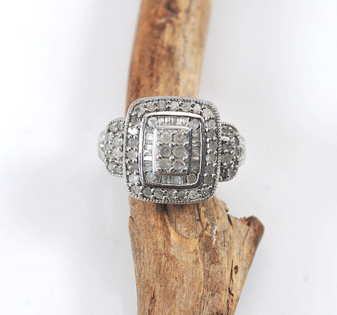 Sterling Silver Genuine Diamond Ring – silvervintagejewelry