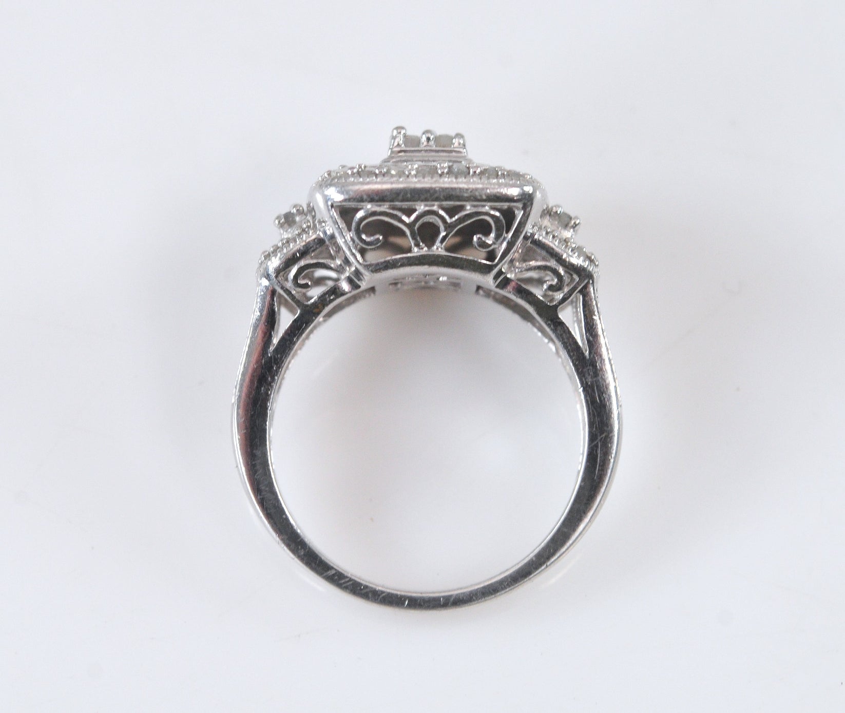 Sterling Silver Genuine Diamond Ring – silvervintagejewelry