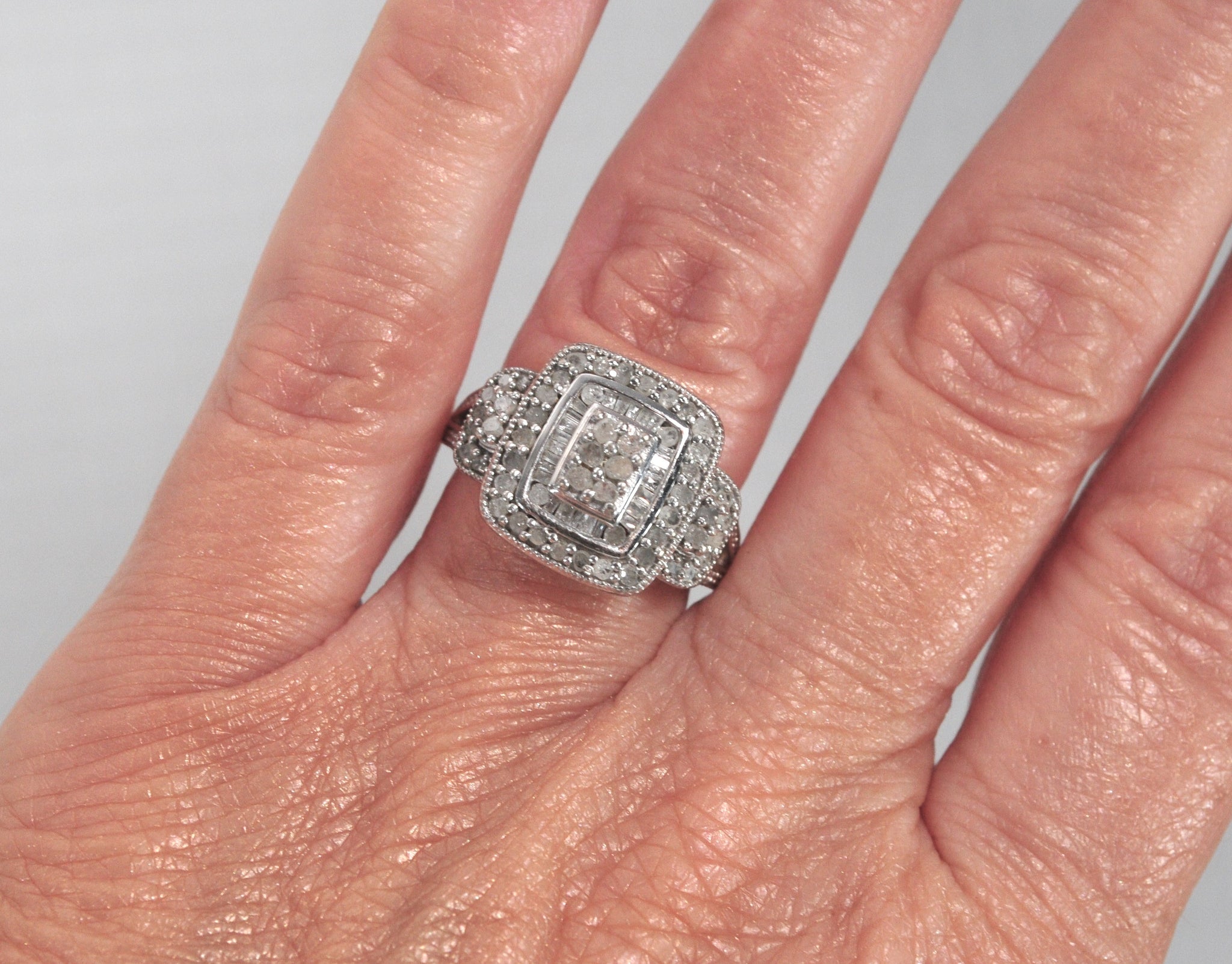 Sterling Silver Genuine Diamond Ring – silvervintagejewelry